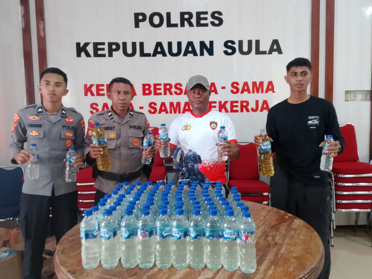 Polres Sula Amankan Dua ABK KM Barcelona saat Bawa Cap Tikus - Inilah Timur